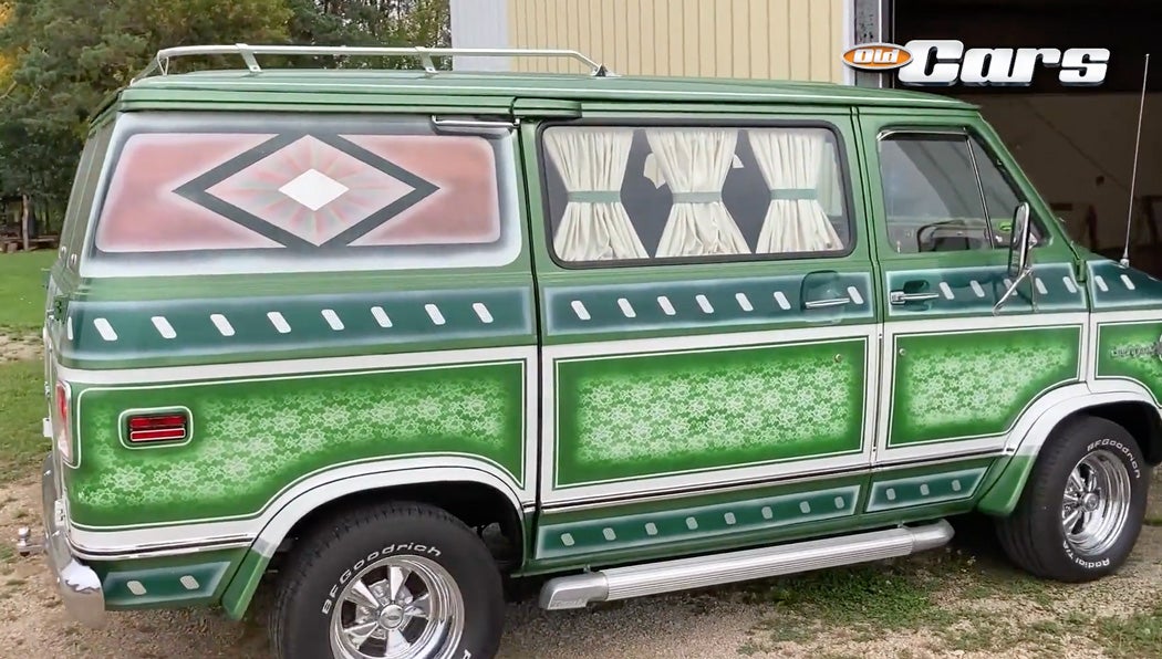 Old Cars out and About: The 'Emerald Express' 1974 Chevrolet custom van