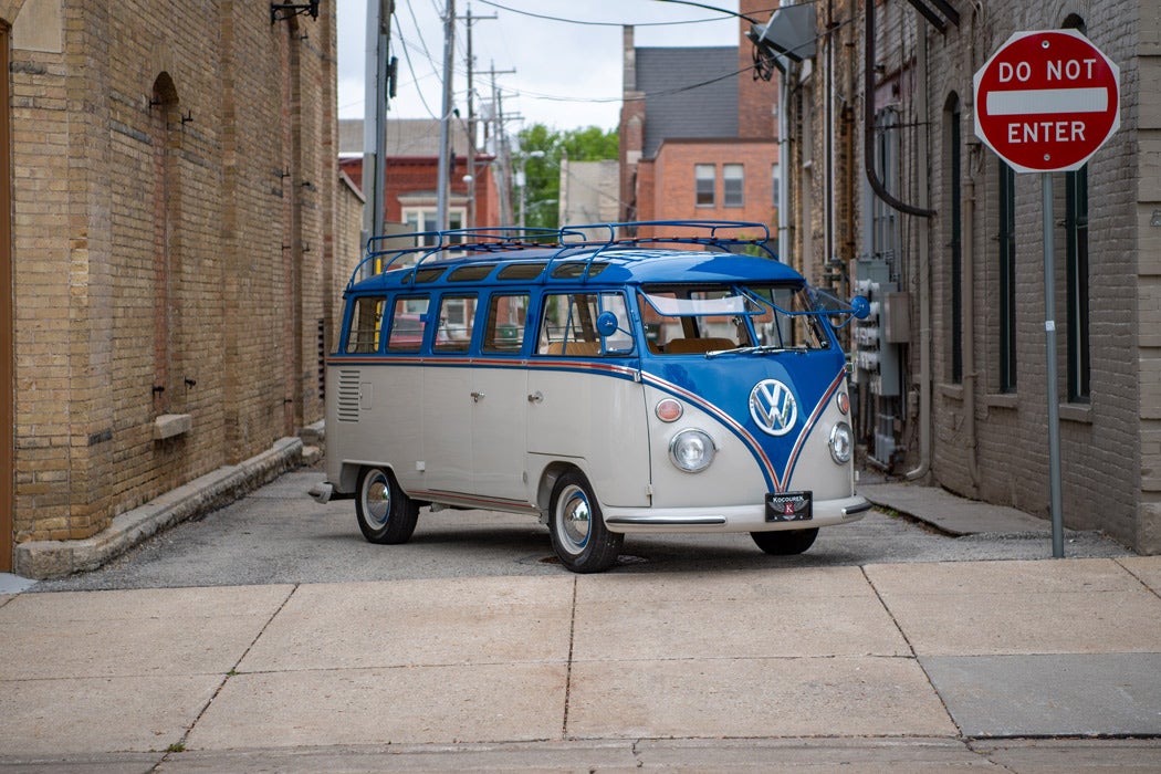 Coveted 1970 VW Kombi 'Microbus' to be auctioned during major ...